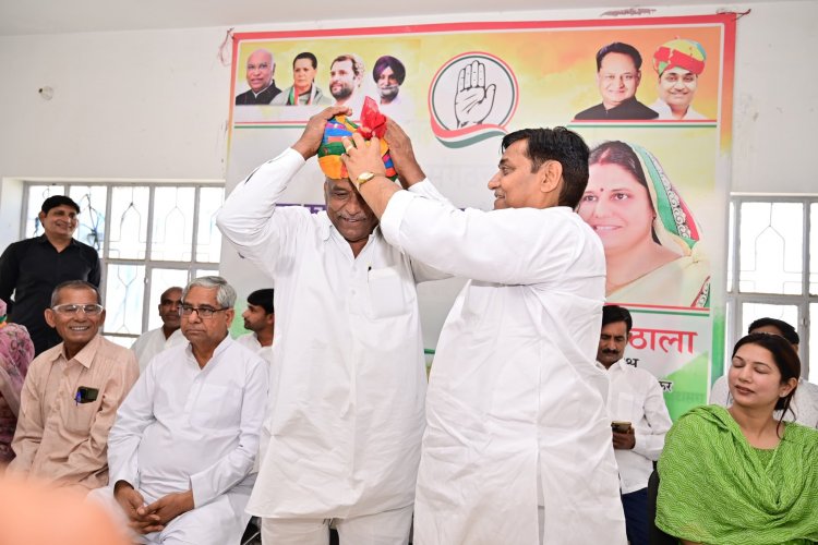 Why did Congress leave Sikar seat for Left, Who is CPM candidate Amra ...